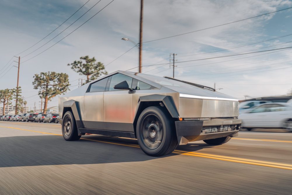 Tesla Cybertruck - UP Carbon Fiber Fenders And UP CYBRHEX Wheels