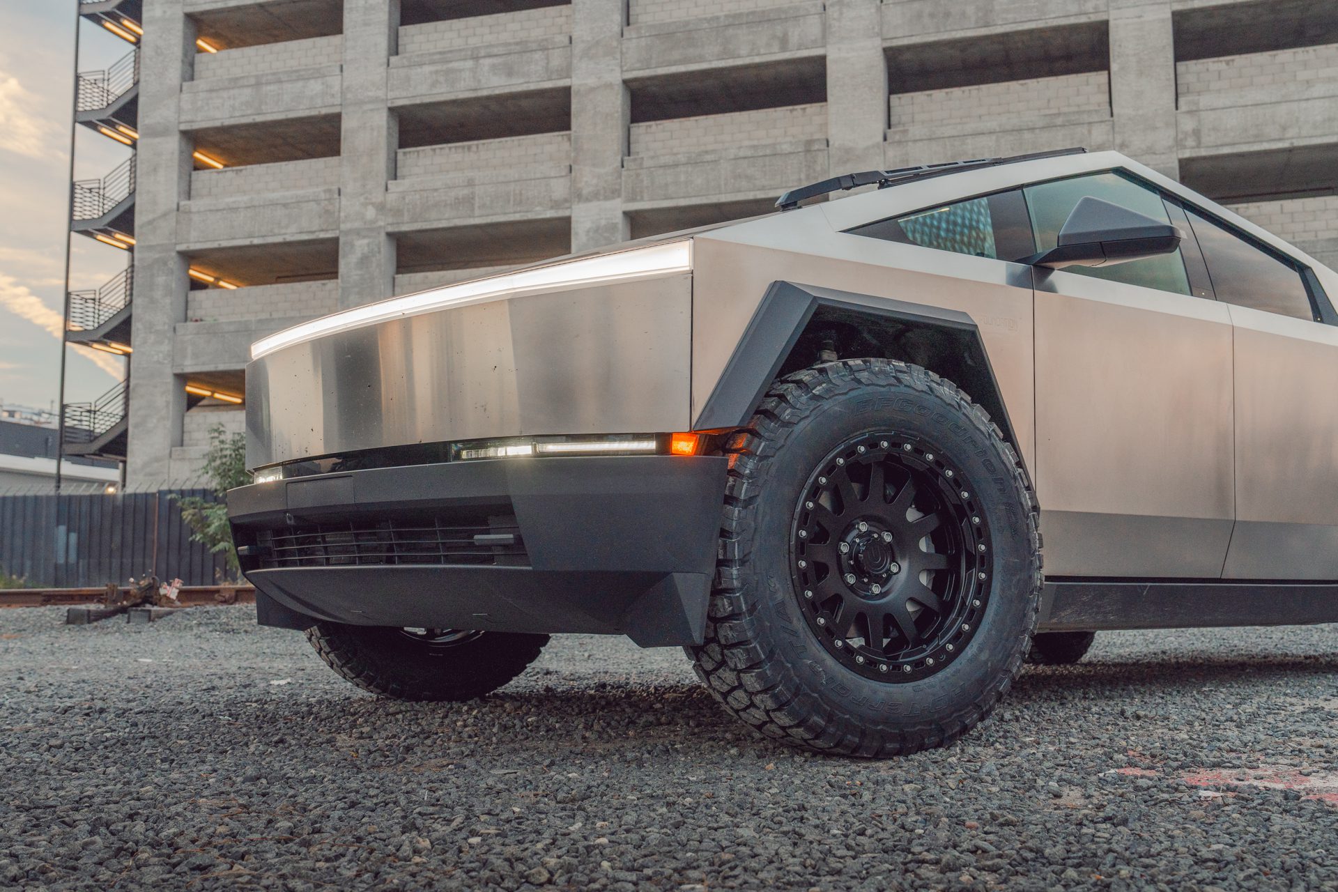 Tesla Cybertruck Wheels - Quality Street & Offroad Wheels